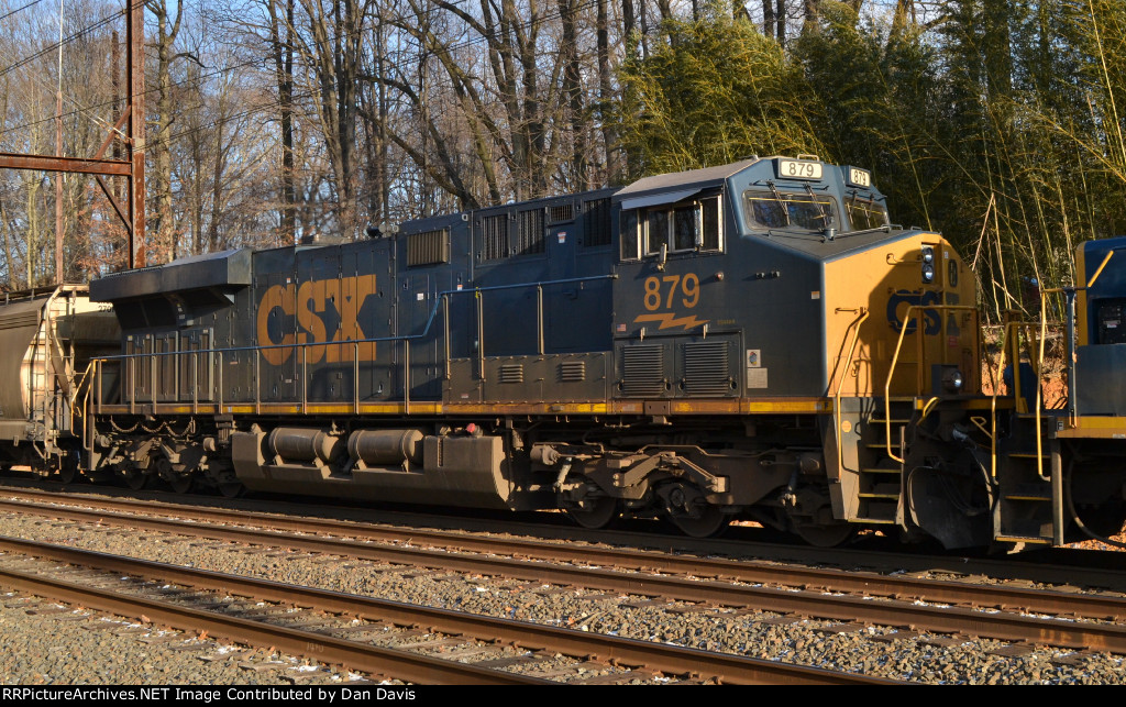 CSX ES44AH 879 fifth out on Q439-22